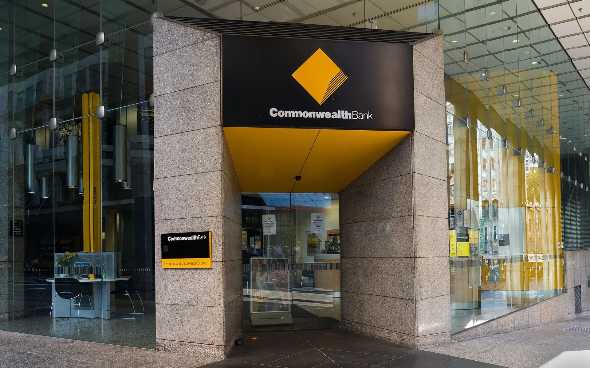 Hundreds of CBA Commbank Customers Unable to Send Money Transfers or ...