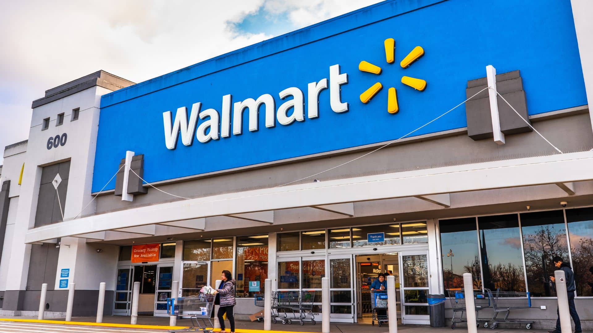 Walmart’s Game-Changer for Seniors: Unlock Medicare Benefits with One Click