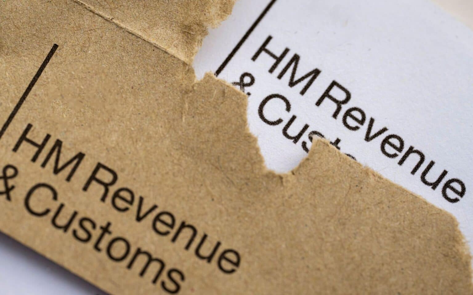 HMRC Urges Early Tax Return Filing to Avoid Penalties