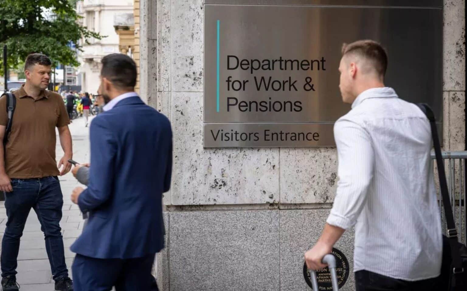 DWP Urges Benefits Claimants to Come Forward for £3,000 Compensation