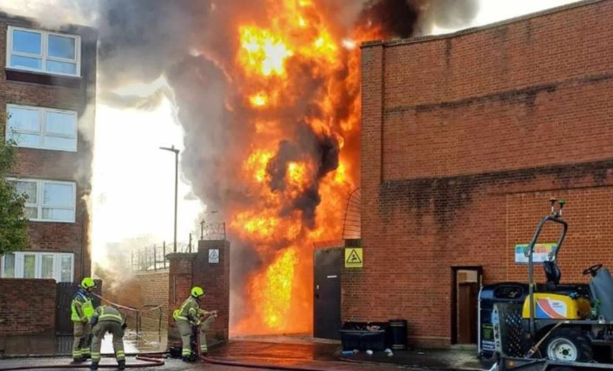 Blaze Engulfs Electrical Substation in London, Smoke Seen for Miles