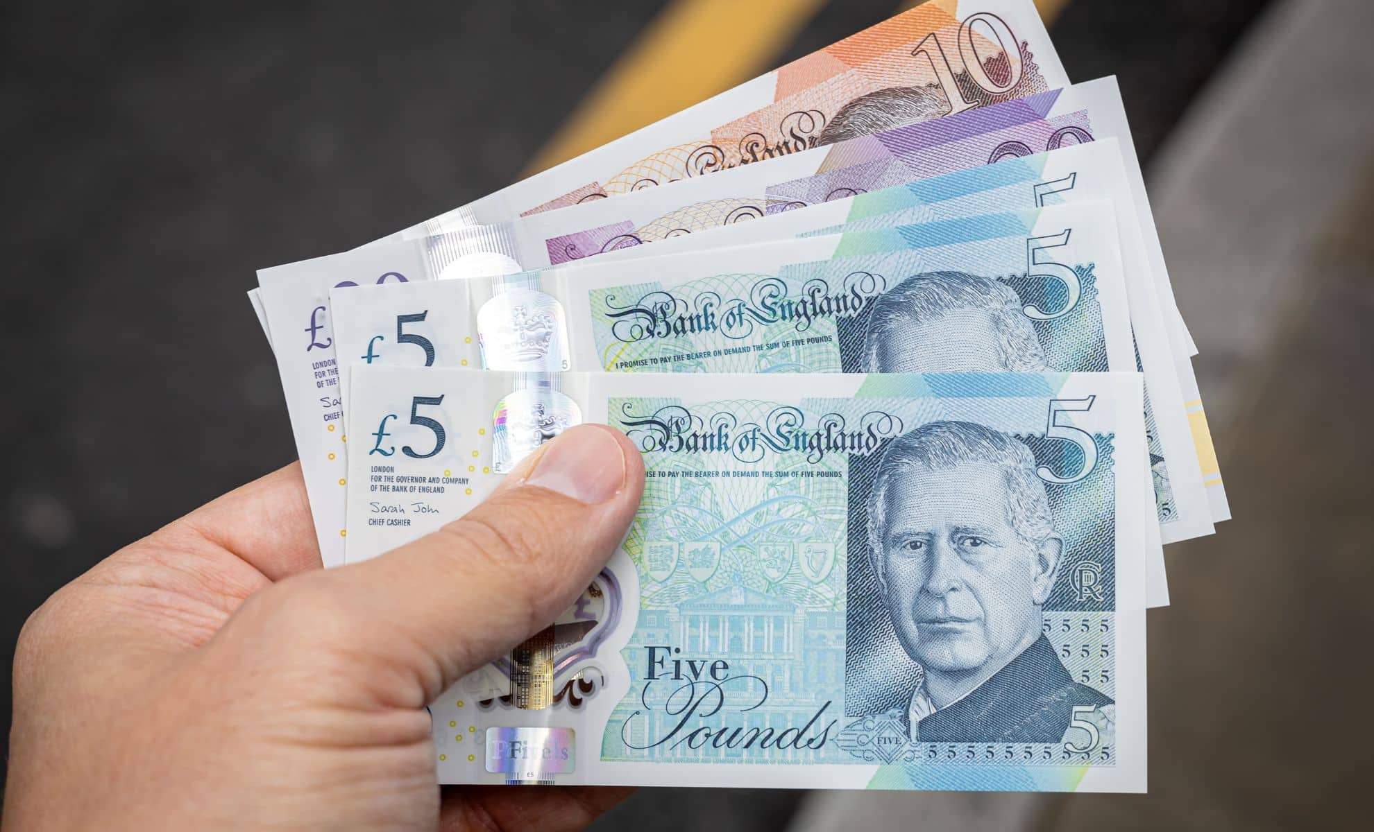 £320 Vouchers Available for Low-Income UK Households Earning Under £ ...