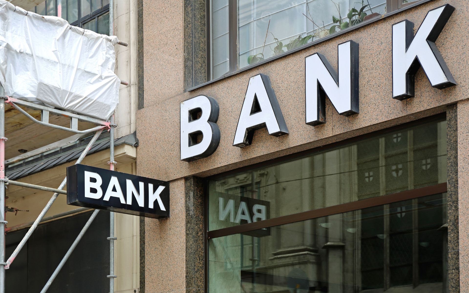 Bank Branch Closures for October 2025: Full List of Lloyds, NatWest ...
