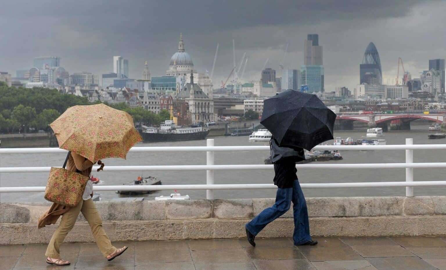 Storm Amy to Lash UK With 80mph Winds as Met Office Ramps up Weather ...