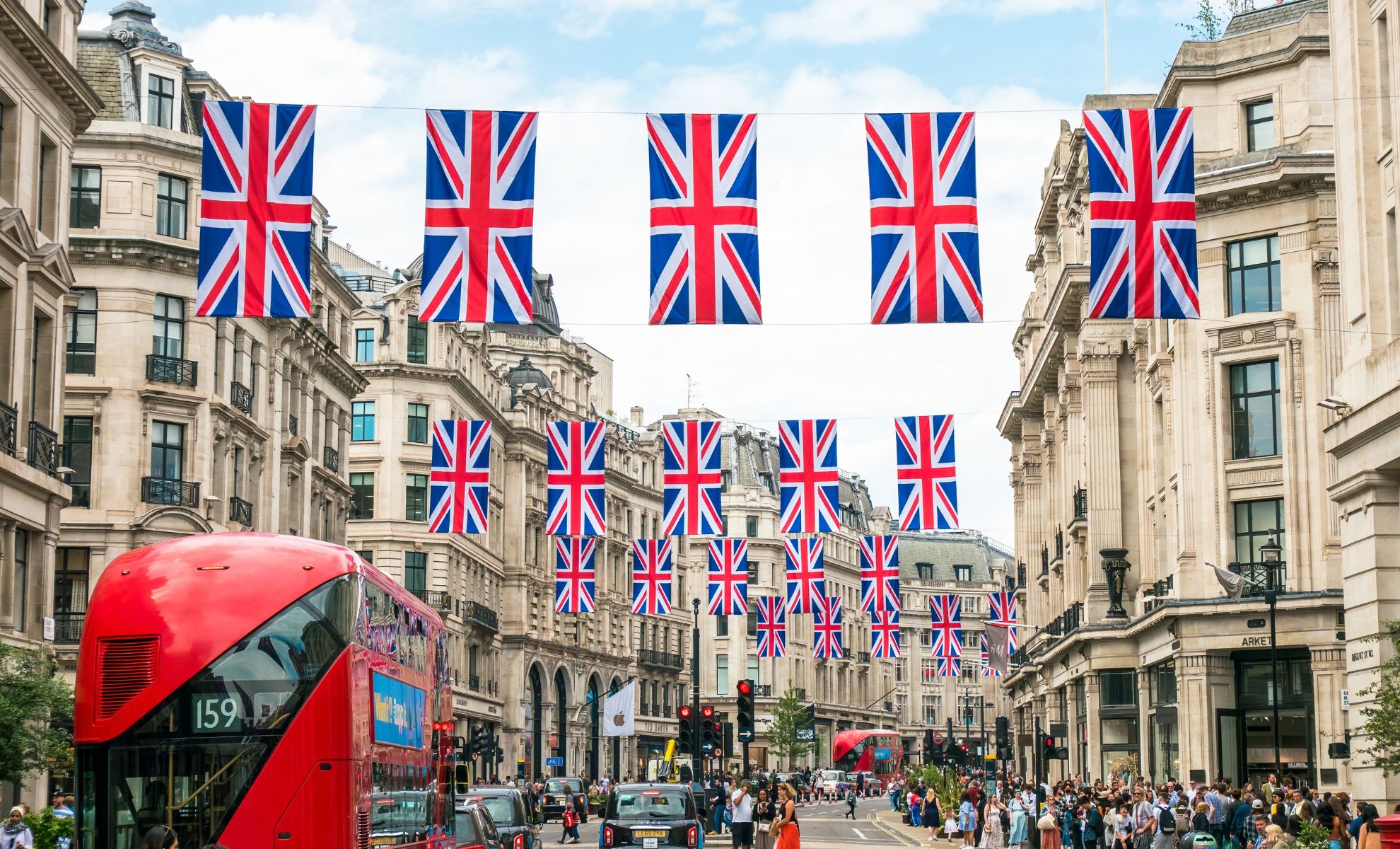 Three-Day Working Week Officially Confirmed in the UK for 2027 as Bank ...