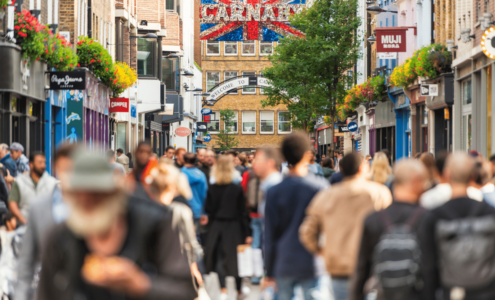 London Population Reaches New Records due to Migration Surge