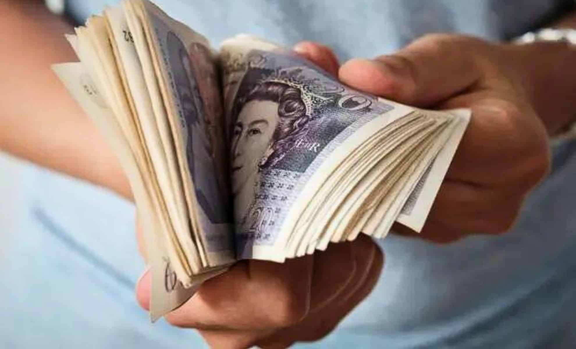 Thousands of Low-Income Households to Claim £200 Cost of Living Grant ...