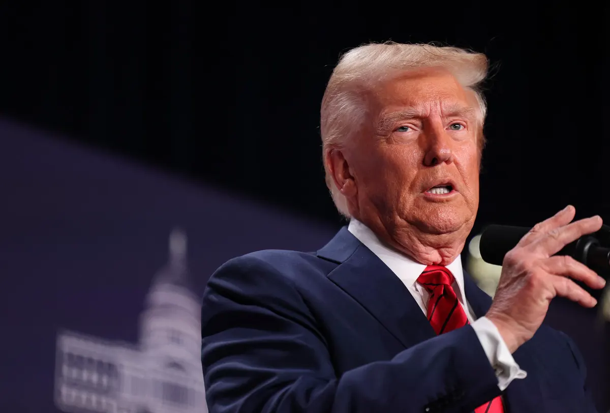 Trump’s Radical Government Overhaul: Federal Employees Pressured to Resign