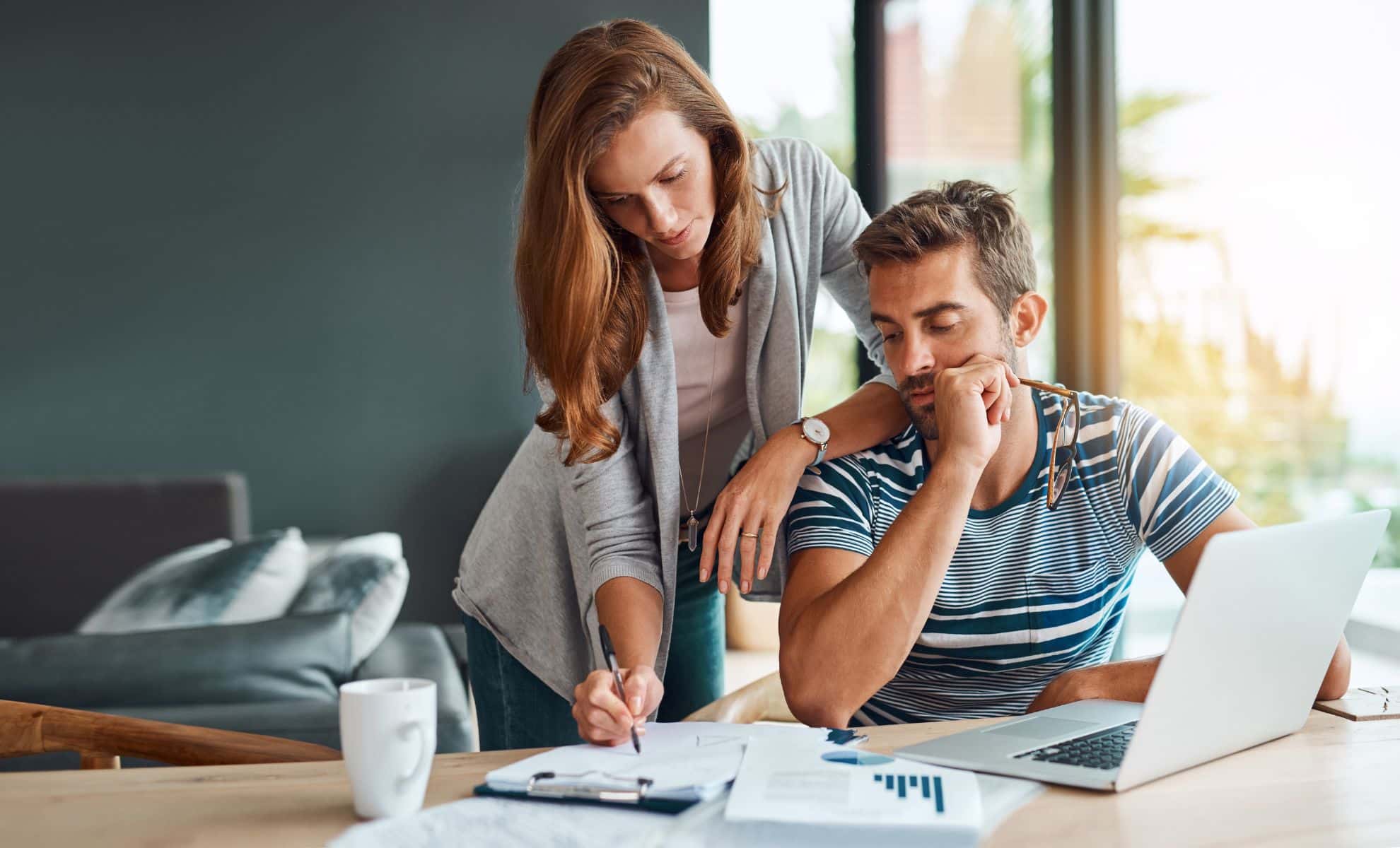 When Will Mortgage Rates Drop Below 6%? Here's What Experts Say