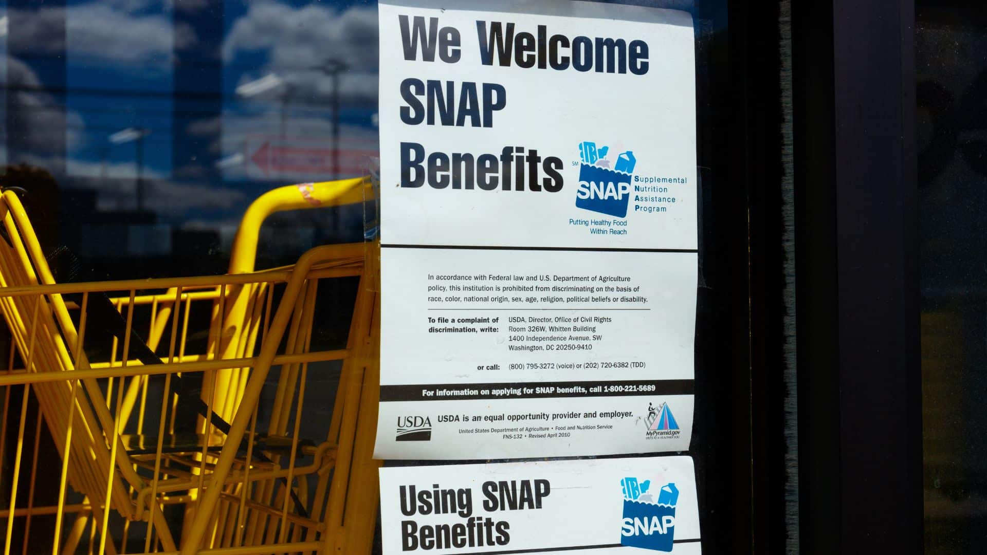 $975 SNAP Checks Hit Bank Accounts – See Which States Are Paying Big in ...