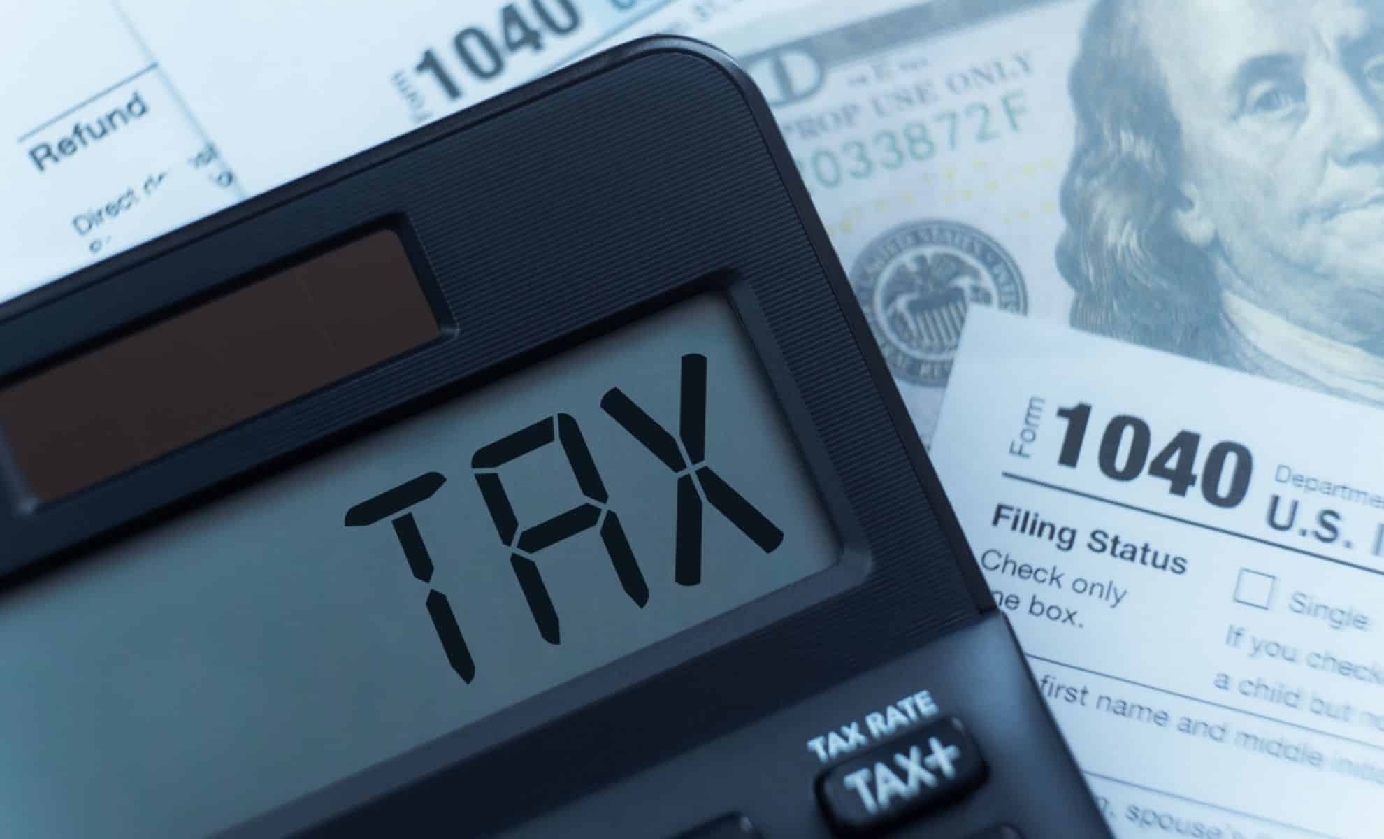 Real Income Declines for the First Time: What’s Behind It?