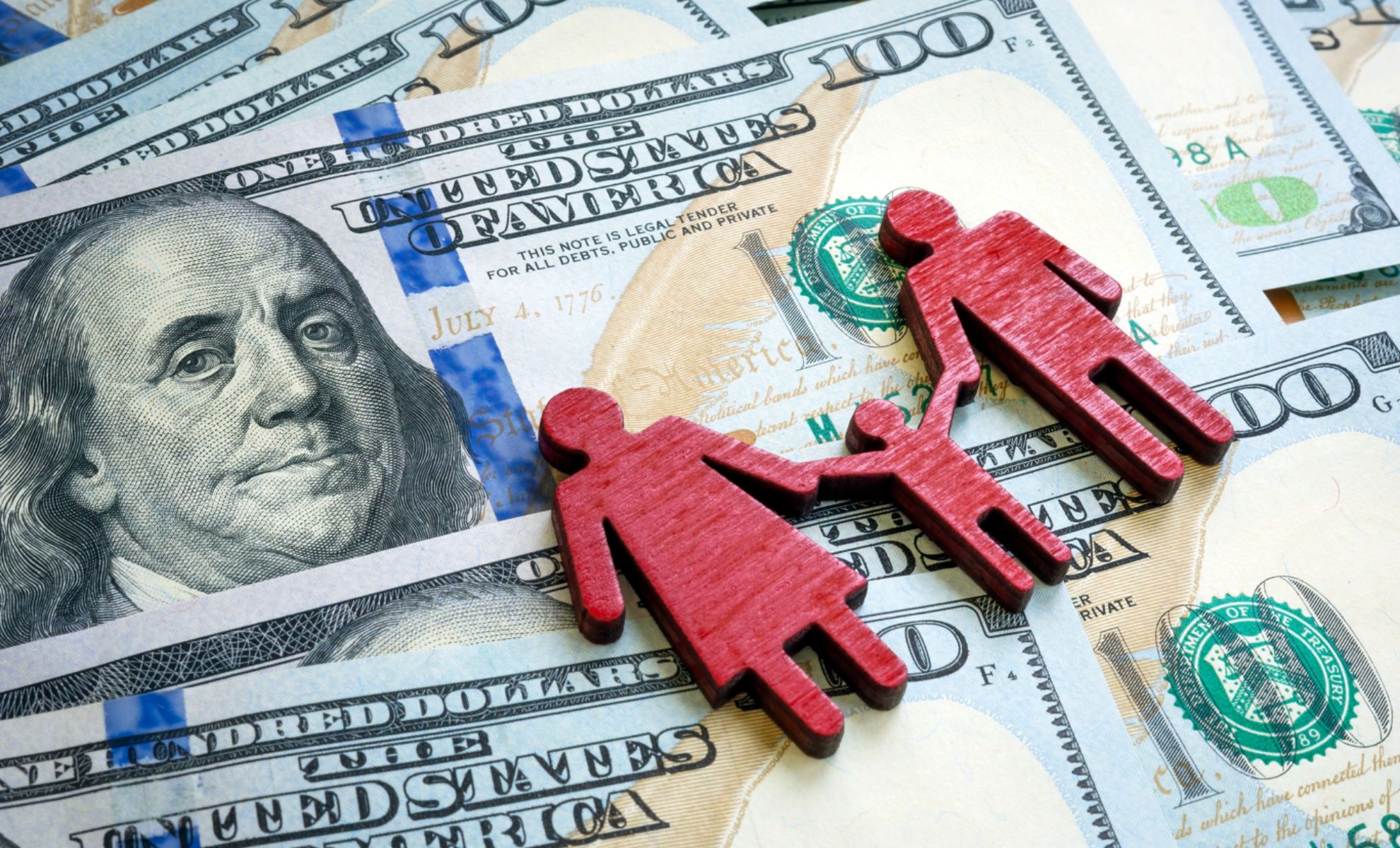 IRS Offers Up to $2,000 Child Tax Credit: Who Qualifies?